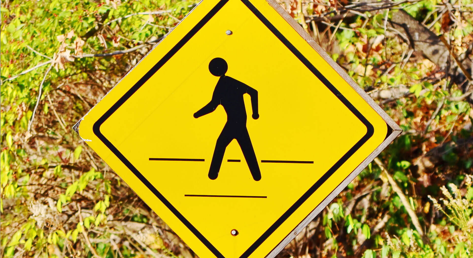 Pedestrian Signs: 4 Ways to Support Walking in Your City